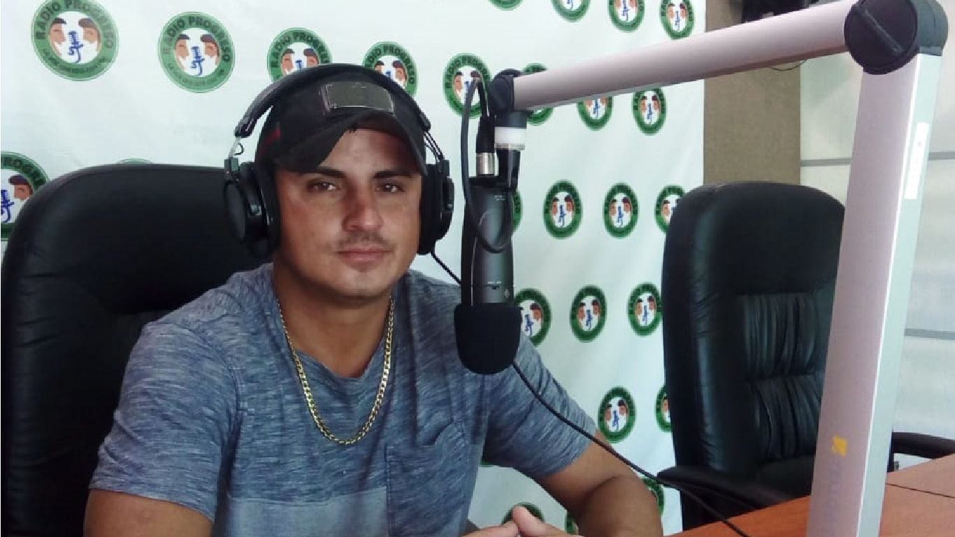 Alex Meza: Un vendedor de pizza con alma de artista – Radio Progreso